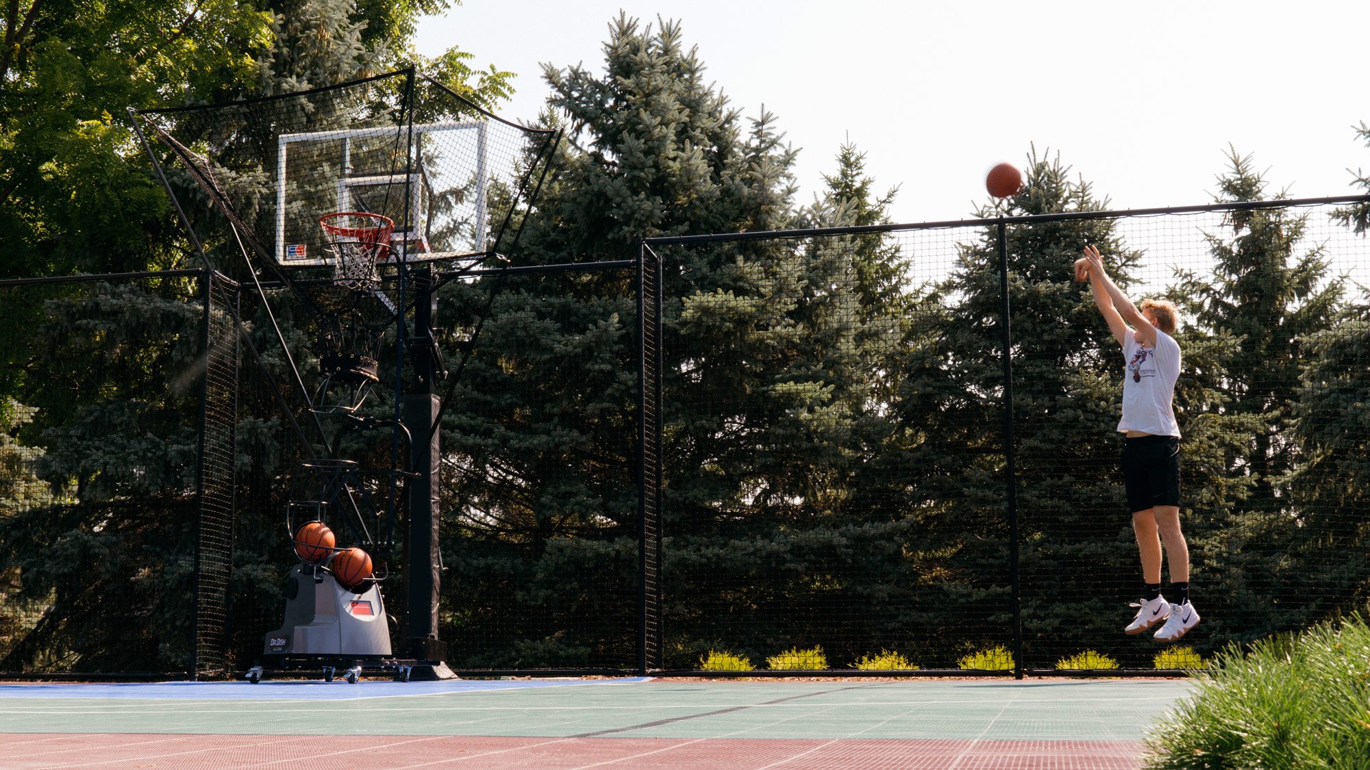 The Best Basketball Shooting Machine - Dr. Dish Basketball